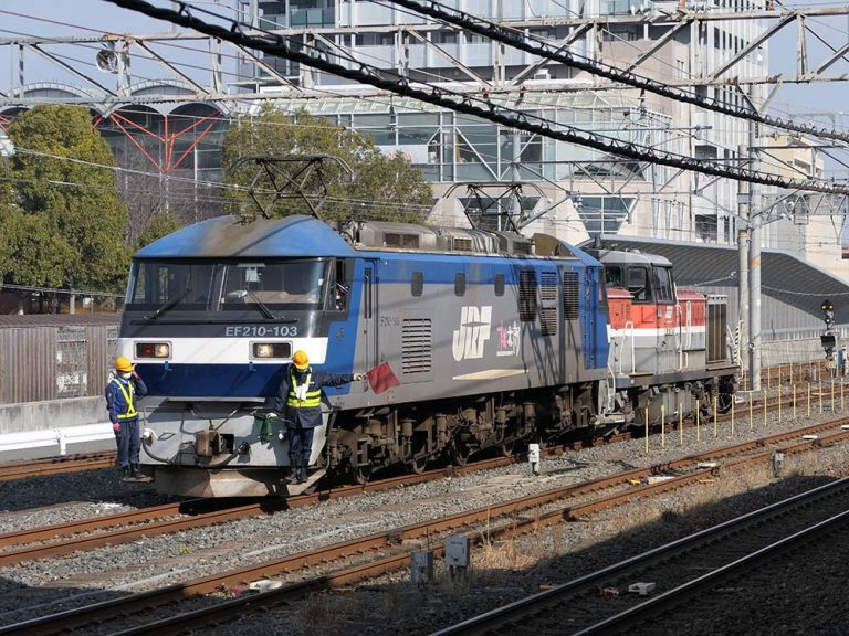 【貨物】2077レでDE10-1743が無動力回送される | Railway Enjoy Net - 関西の鉄道サイト